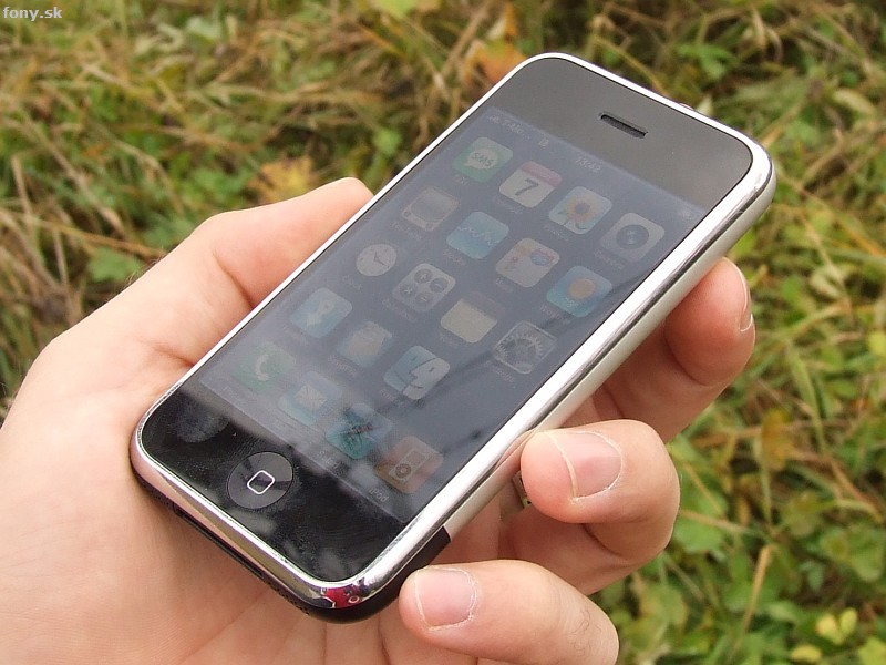 Recenzia: Apple iPhone